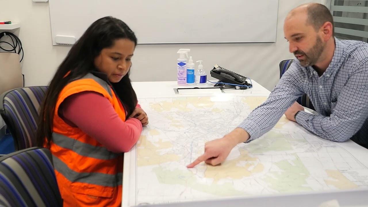 A day in the life of a Network Operations Engineer - Nathalie - YouTube