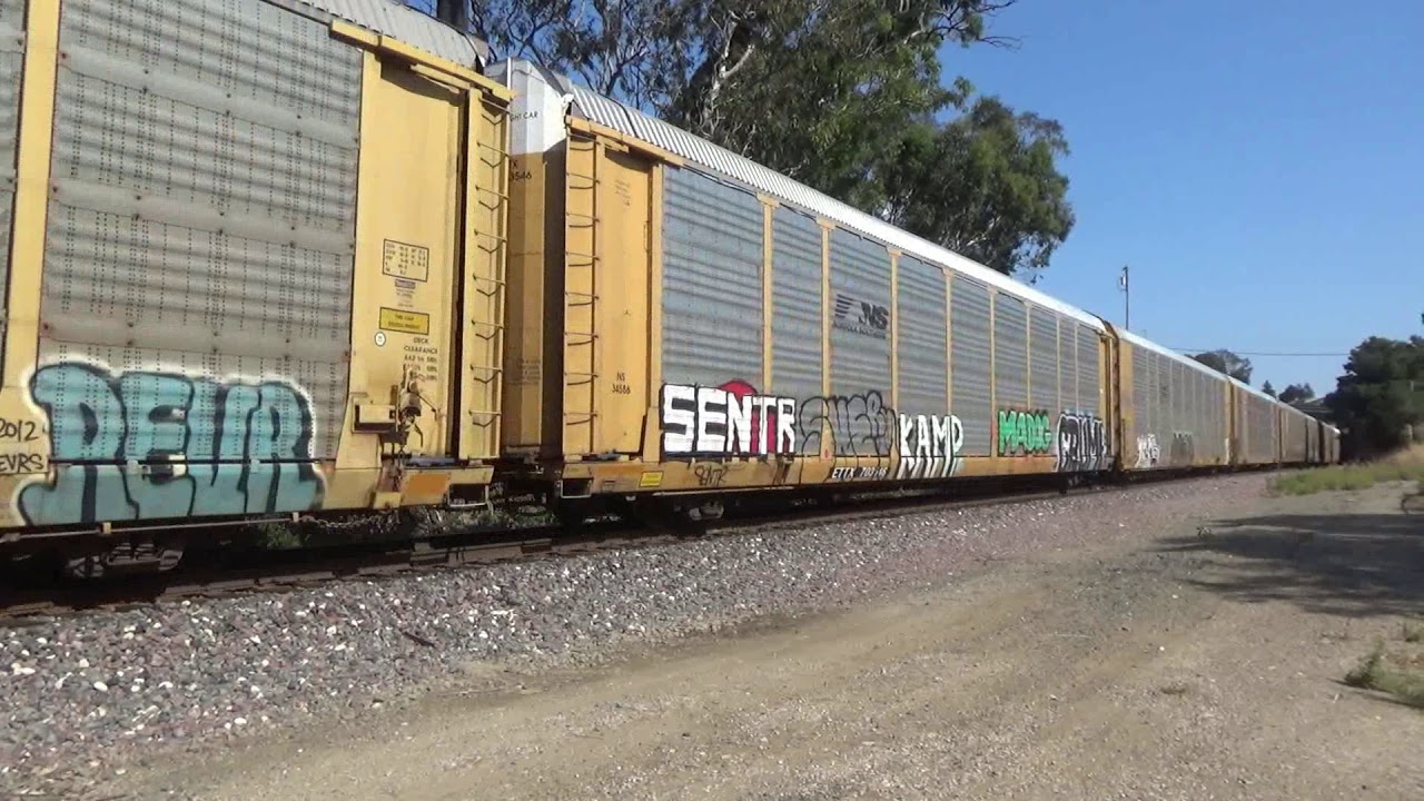 BNSF 6162 with a Longer 164 Axle Count Vehicle Train 11oct18 - YouTube