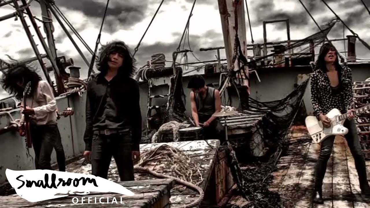 THE STARTERS : สมเกียรติ - เรือชูชีพ [Music Video] - YouTube