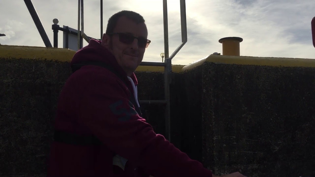 Norfolk Broads Mutford Lock Oulton broad boat boating - YouTube