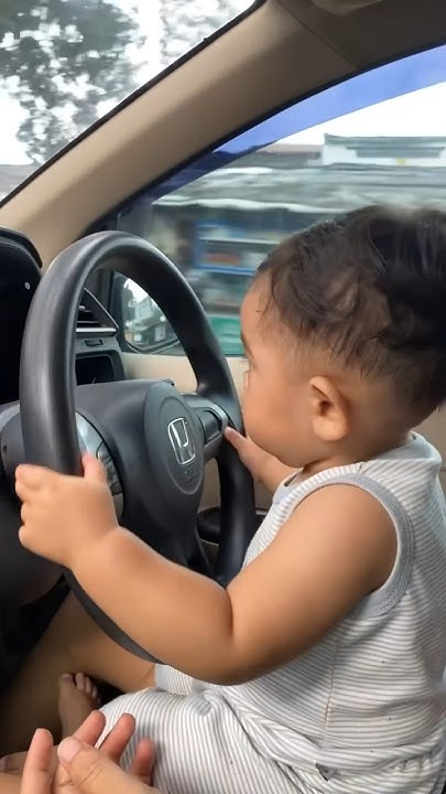 Bayi nyetir sendiri!!!! - YouTube