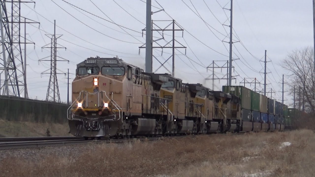 Five Train Day Around Cedar Rapids 1-13-23 - YouTube