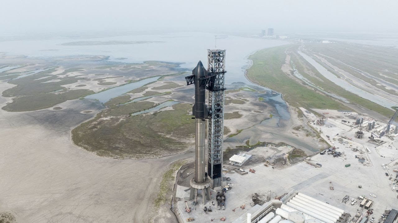 Why spacex starship launch pad damaged - YouTube