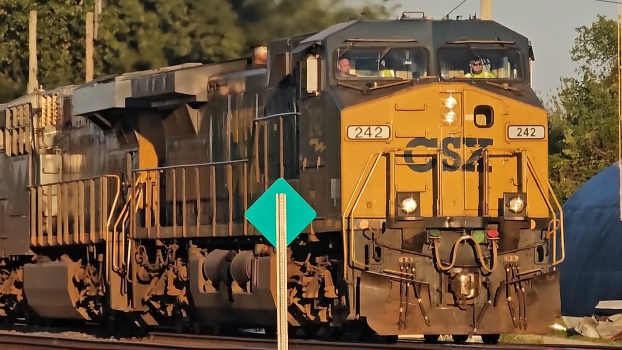 Rochester To Greenwich My Mission Csx 400 Yn2 Loco & UFO - YouTube