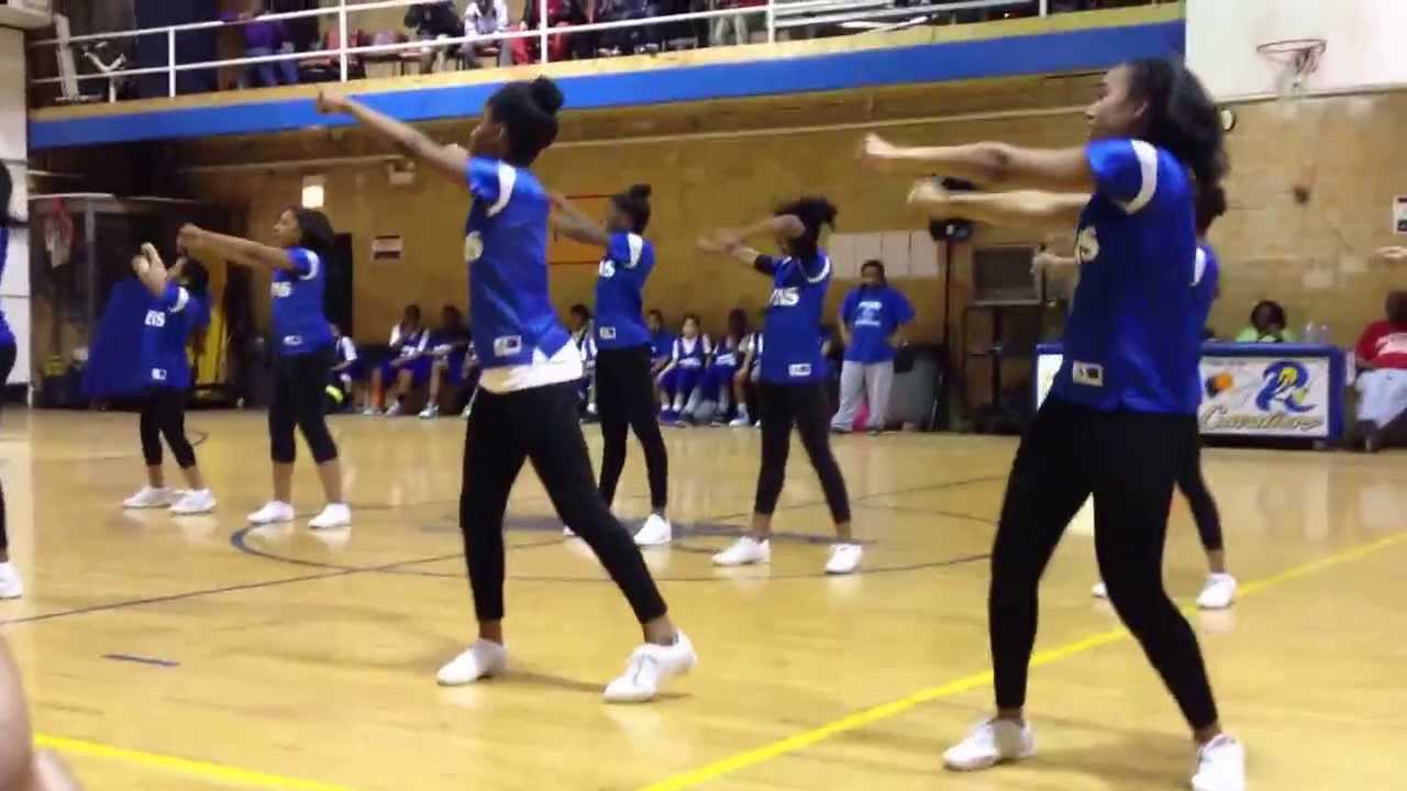 Poe Classical Pom-pon Team! - YouTube