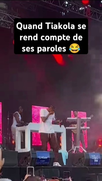 Y A DES PARENTS INH 😂 #tiakola #concert #rapfr #melody #paroles #mdr # ...