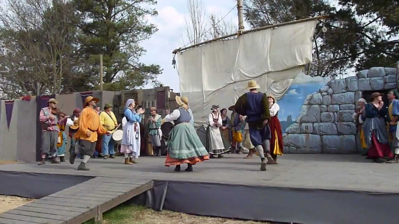 Newcastle English Country Dancers - HydePark - YouTube