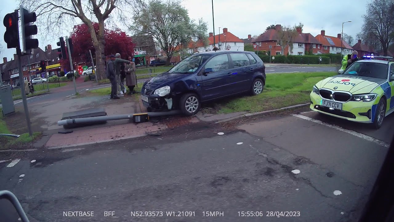 BFF #31 UK Dash Cam Compilation - Car Crash Aftermath, Bad Drivers ...