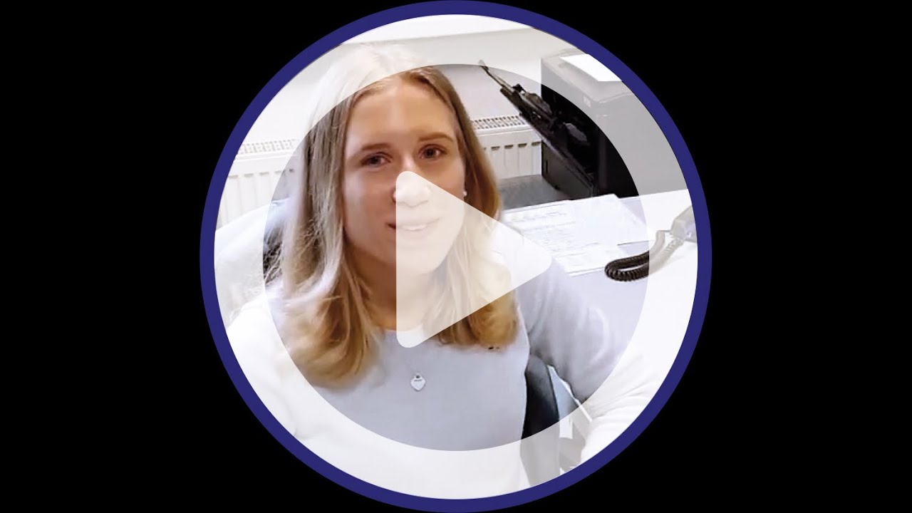 Maria Pabst, Ausbildung zur Groß- und Assenhandelskauffrau - YouTube