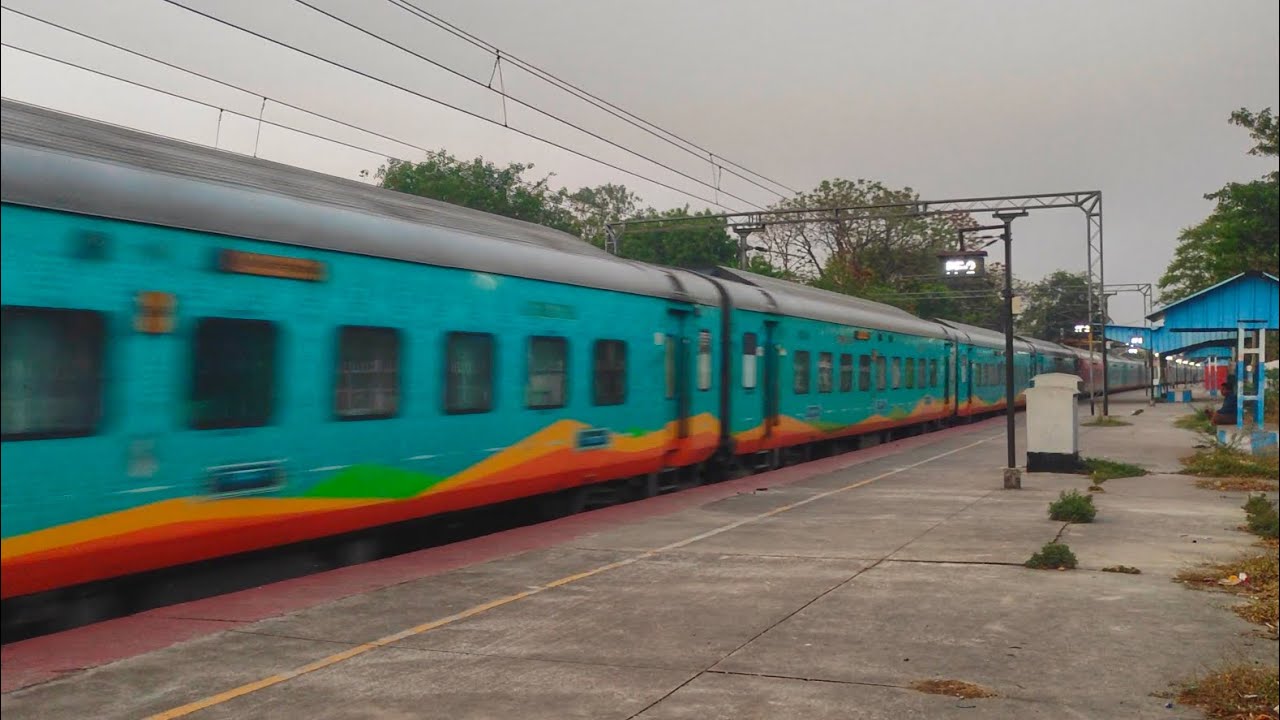 22459 Baba Baidyanath Dham Deoghar Humsafar Express || Madhupur - Anand ...