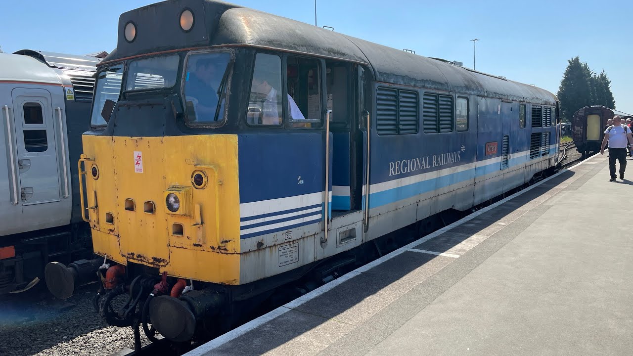 Regional Railways Class 31270 arrives at Kidderminster - Severn Valley ...
