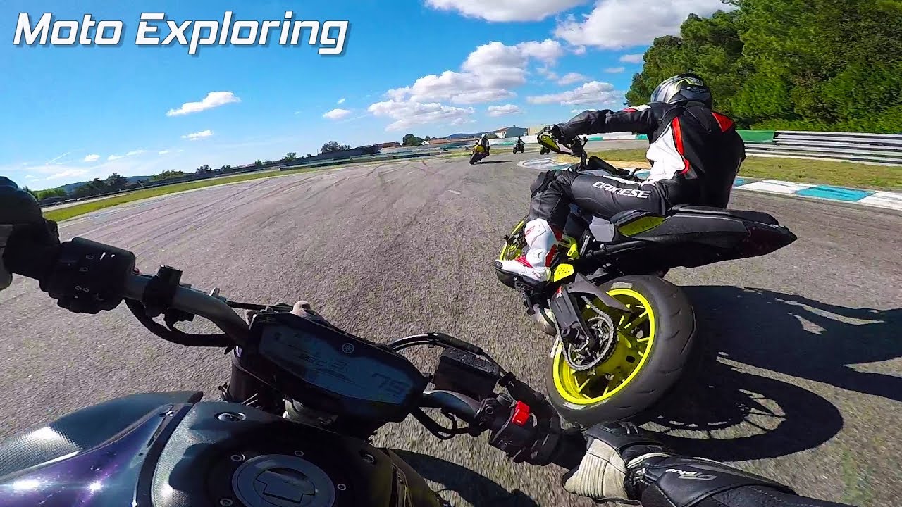 Two Yamaha MT-07 on the Track 😈 Akrapovic & Sc Project ⚠️Fun ️ - YouTube