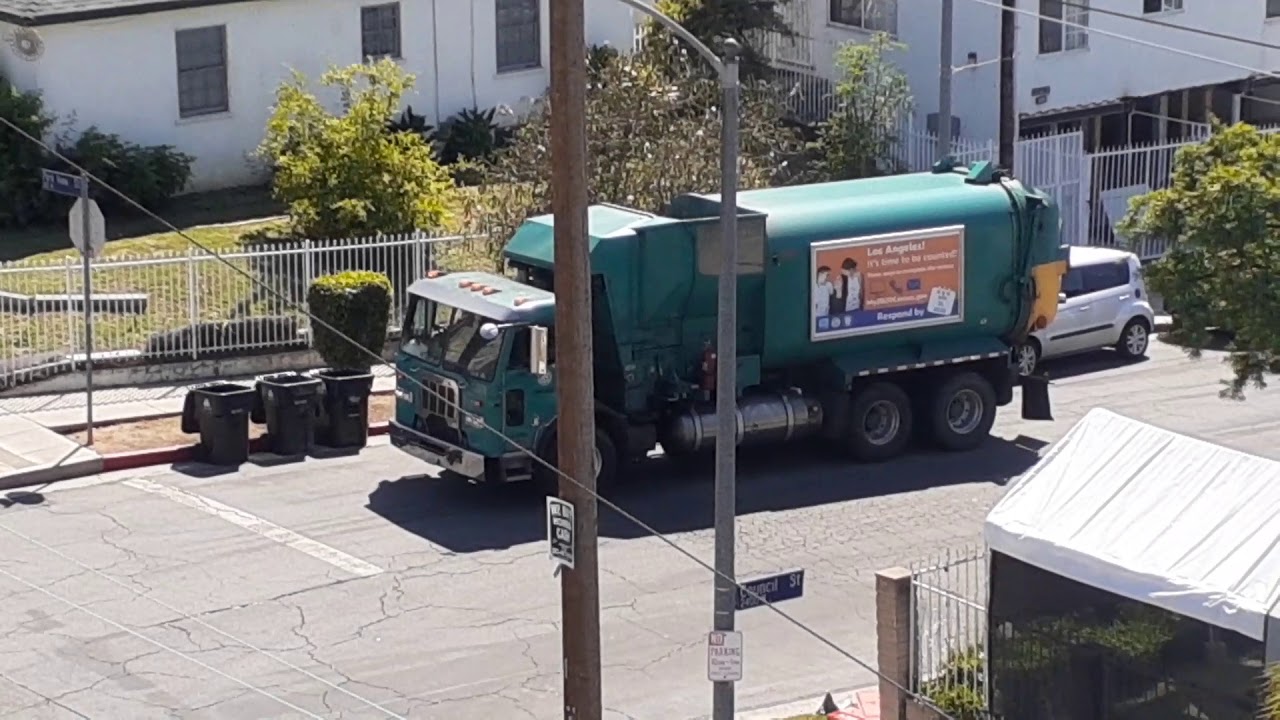 LABOS Peterbilt Amrep ASL - 36136 finishing up recycling - YouTube