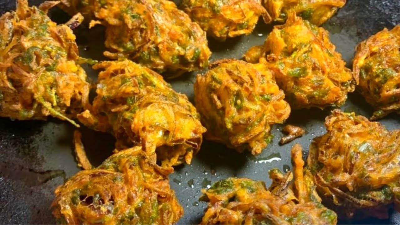 Onion Bhaji Indian street Food Truck Style - YouTube
