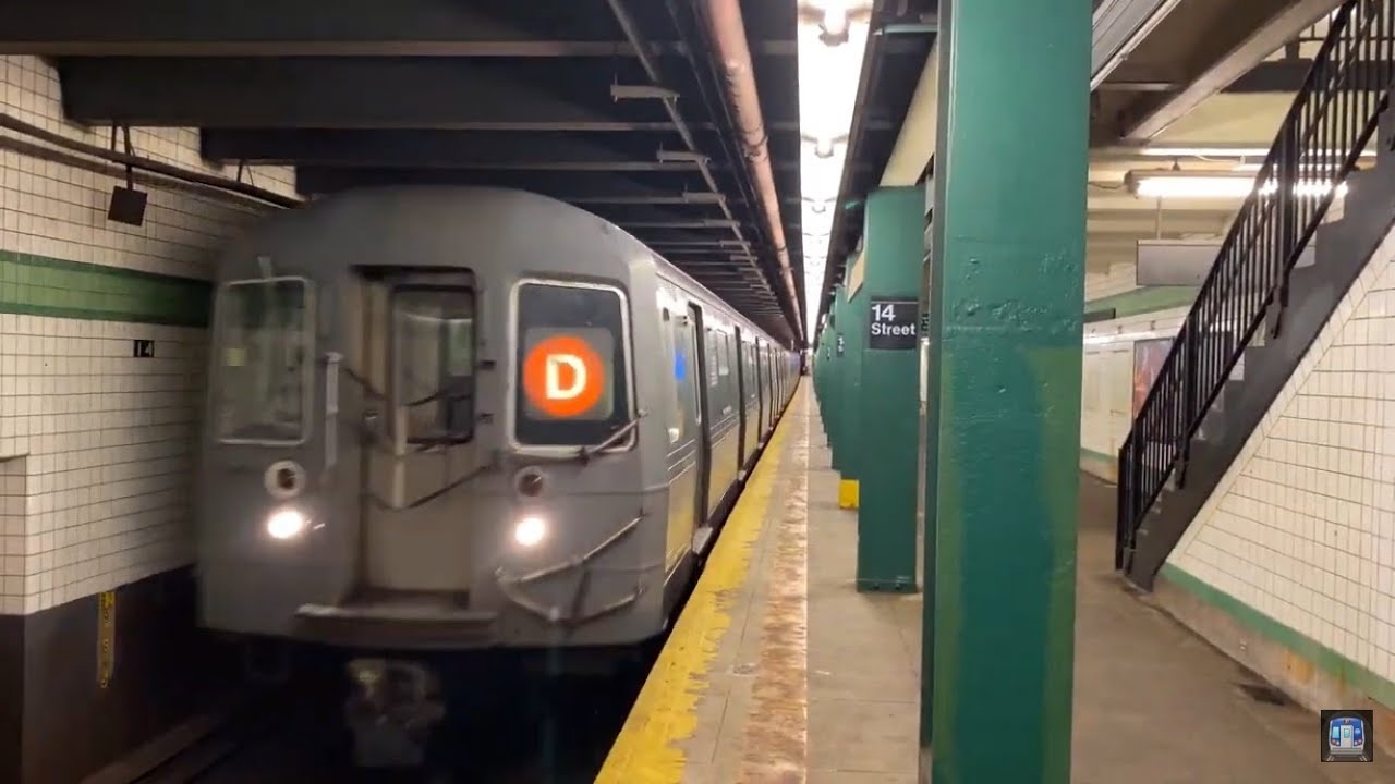 R68/R160 Uptown D,F Local Trains At 14th Street - YouTube