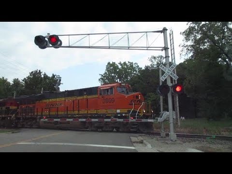 BNSF 3909 South Grain Train (9-5-2019) - YouTube