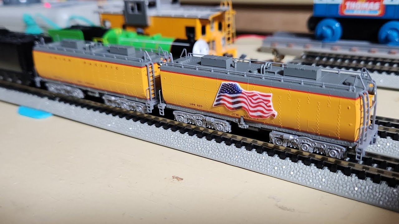 UP Auxiliary tenders and 7 car excursion car set from Kato. - YouTube