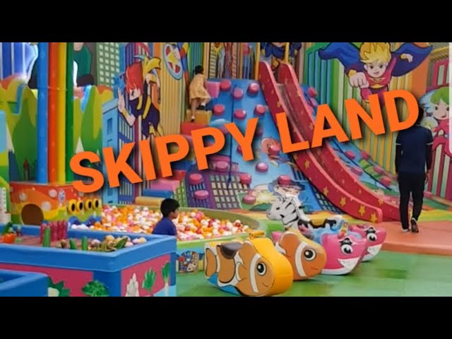 Skippy Land Logo