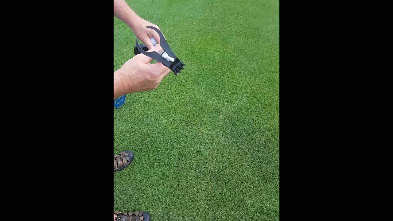 Upright Golf's "Joe's Original Backtee' teeing device - YouTube