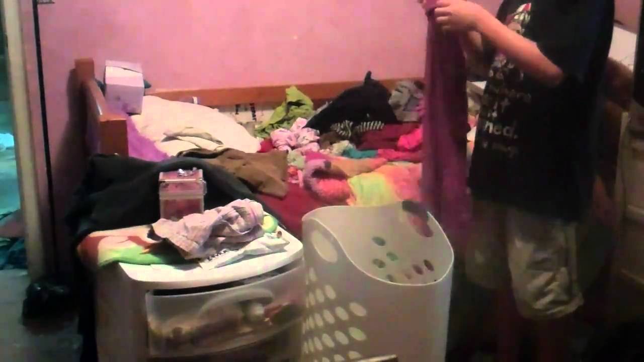 Cleaning room time lapse (3-6-11) - YouTube