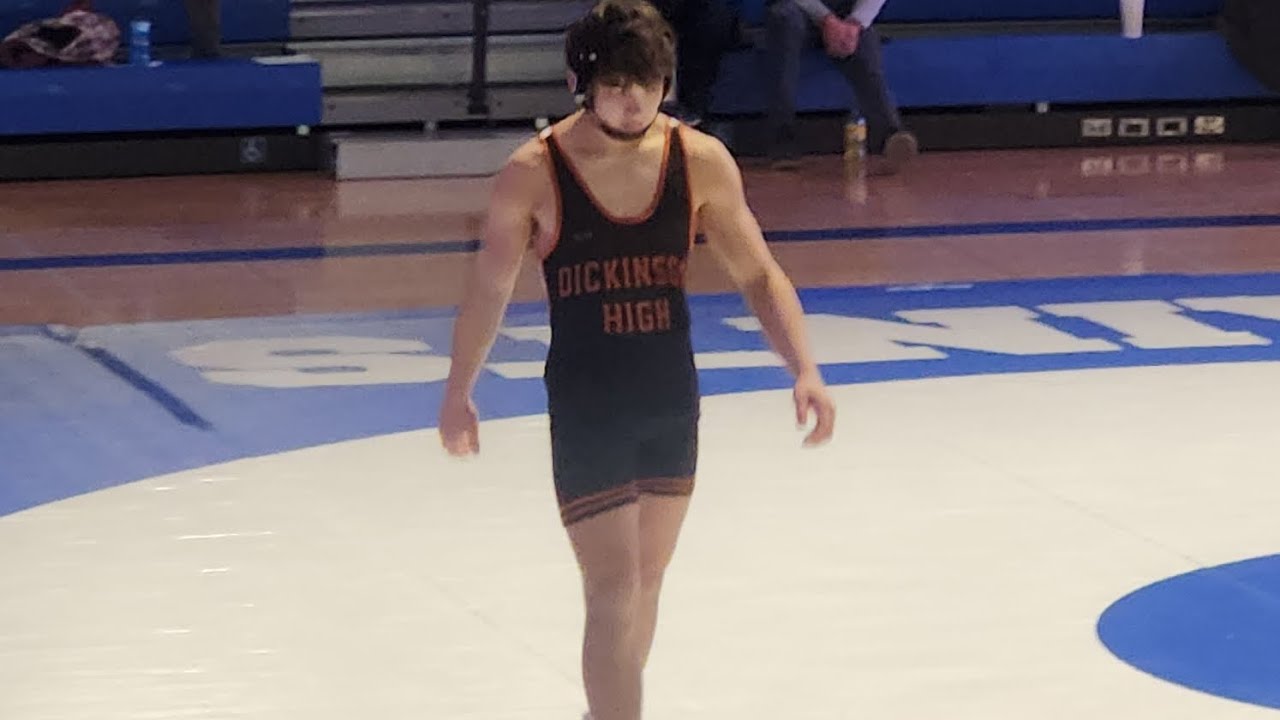 152lb wrestling match - Freshman vs. Freshman... Who takes it?? - YouTube
