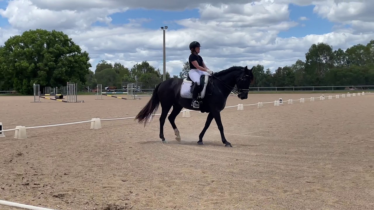 Elese Gabauer & Saltwater Creek Jet Medium 4A - YouTube