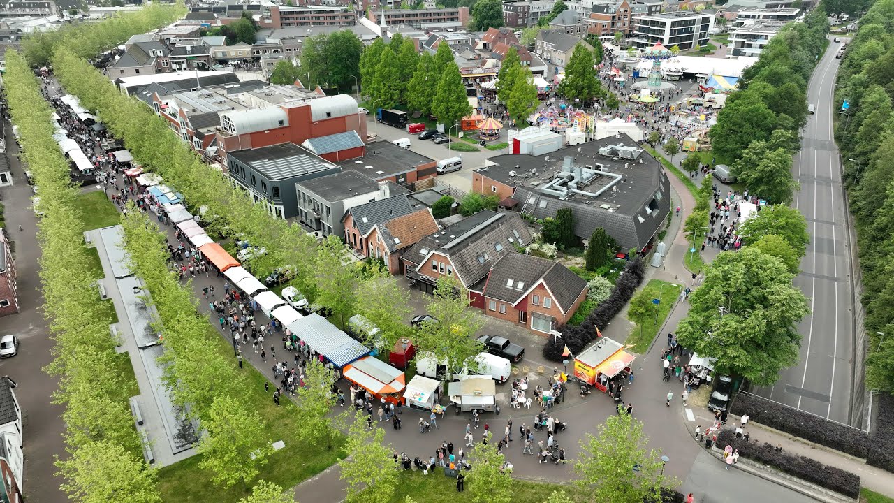 Pinkstermarkt Leek 2024! - YouTube