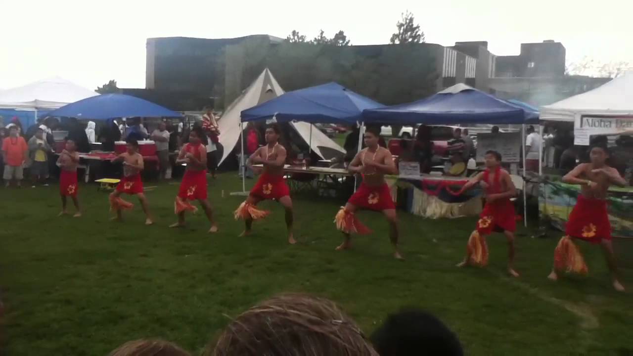 "Samoan slap dance" - YouTube