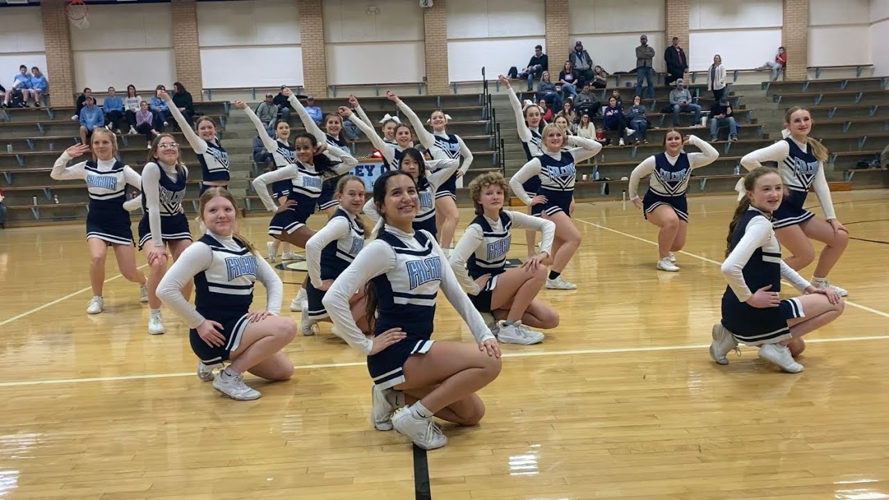 Riley County Middle School Cheer Team Halftime Performance 2/6/24 - YouTube
