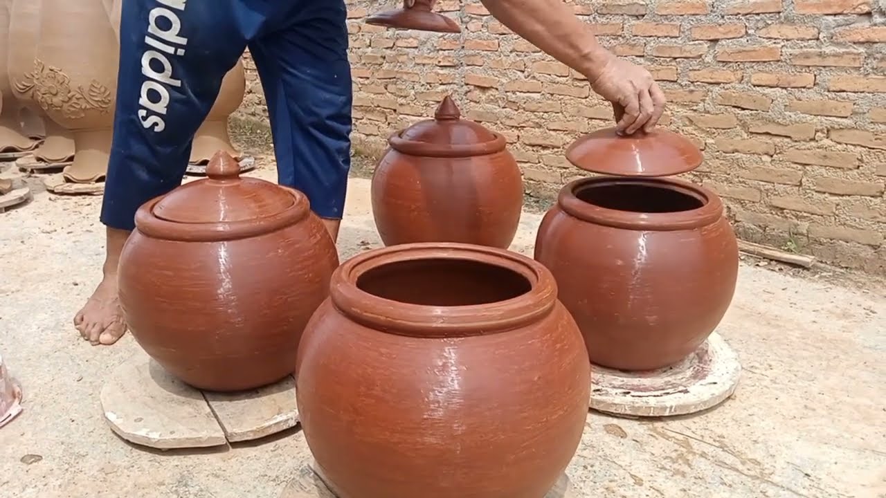 Amazing - Proses Pembuatan Gerabah - Indonesian Furniture - YouTube