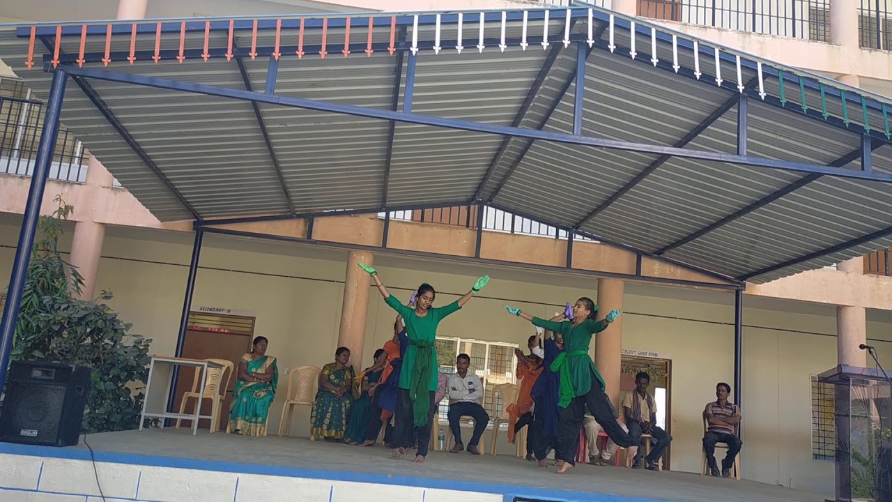 Patriotic Dance by Adarsha school students - YouTube