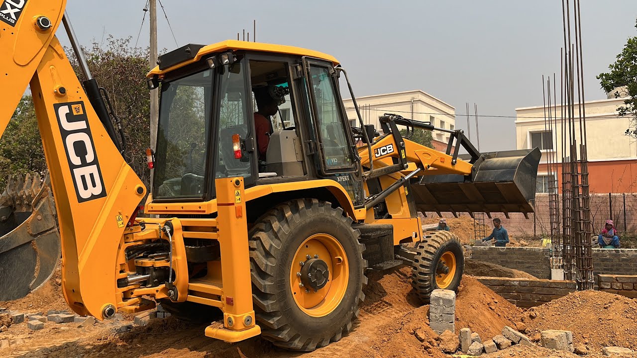 Home construction filling soil by Jcb 3dx machine , New home soil ...