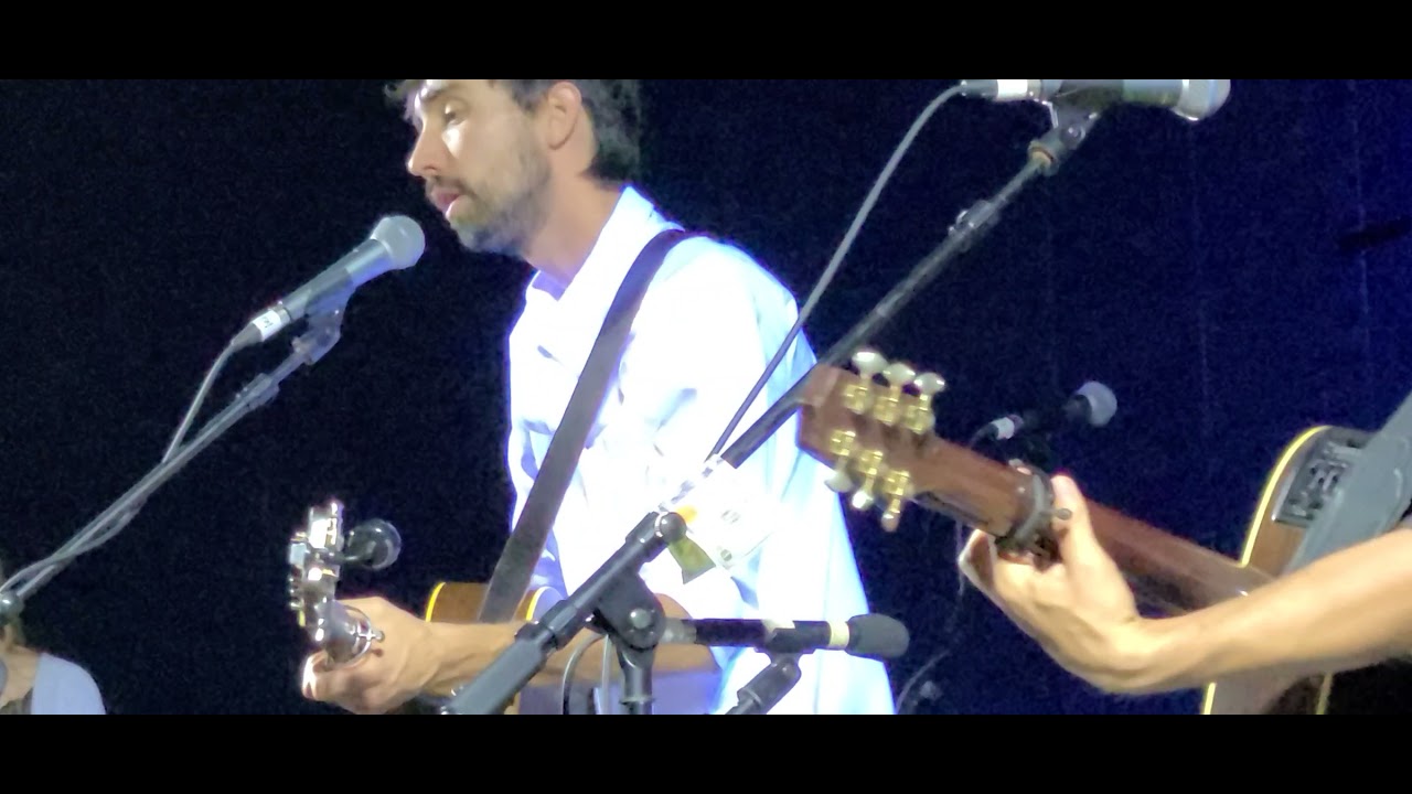 Streets of London / Mo and Emily Pitney, and Billy Droze - YouTube