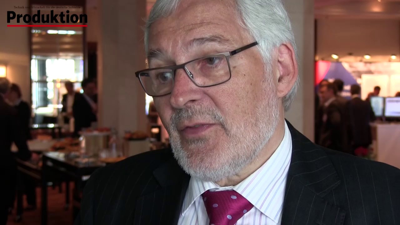 Fabrik des Jahres: Daniel T. Jones im Interview - YouTube