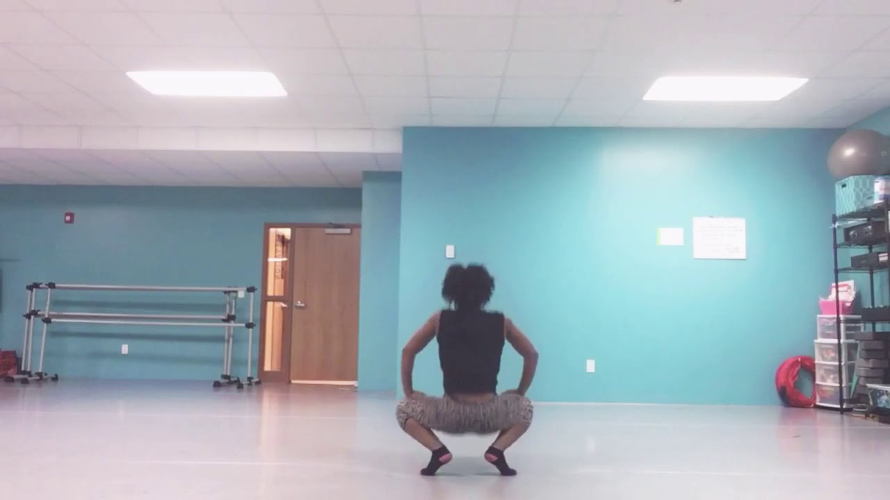 QueenBri Twerk Freestyle Captain Hook-Meg Thee Stallion👸🏾💃🏾😍🍑 - YouTube
