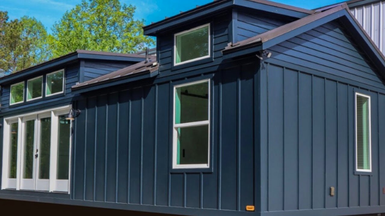 The Greatest Tiny House for a Really Big Family! (The House Is ...