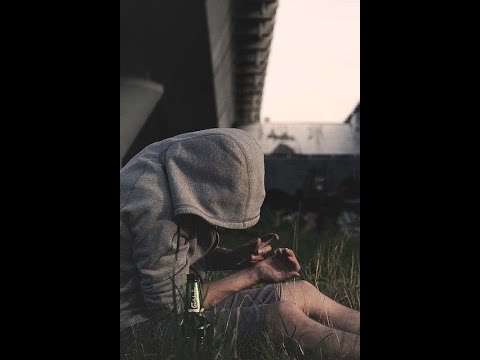 Um passado aprisionado - YouTube