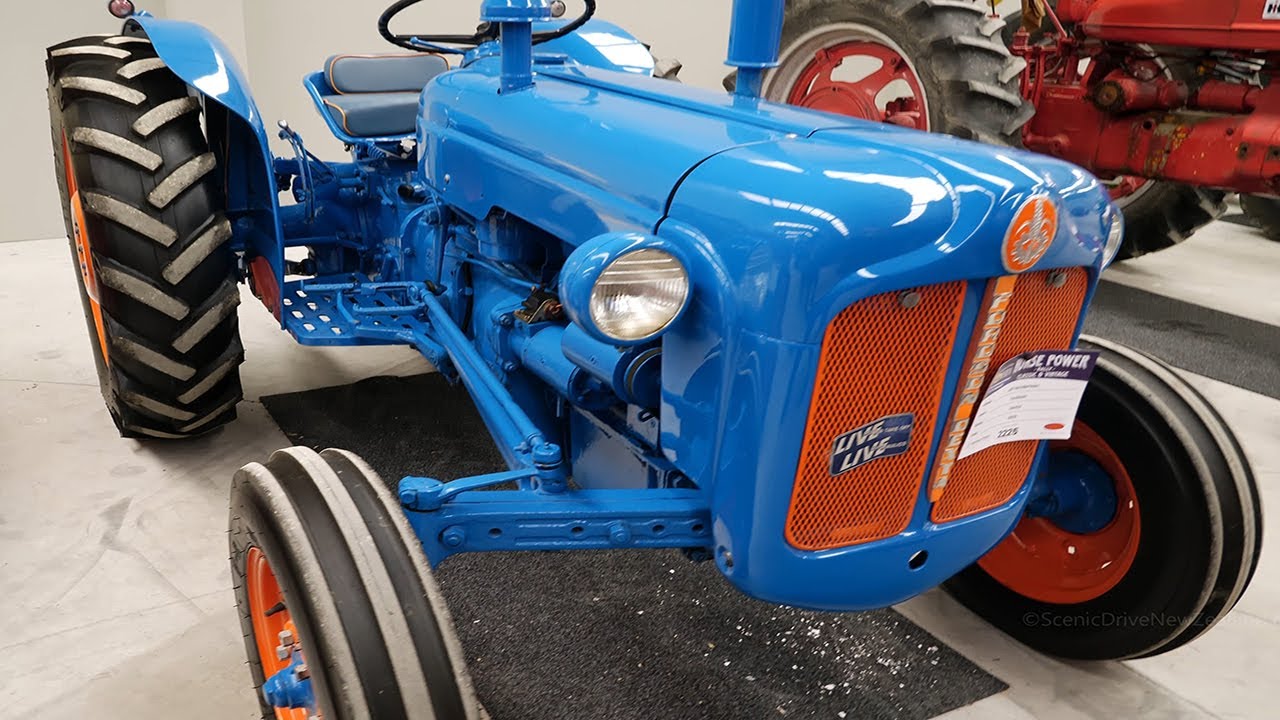 Vintage 1959 Fordson Dexta Tractor in Timaru - YouTube