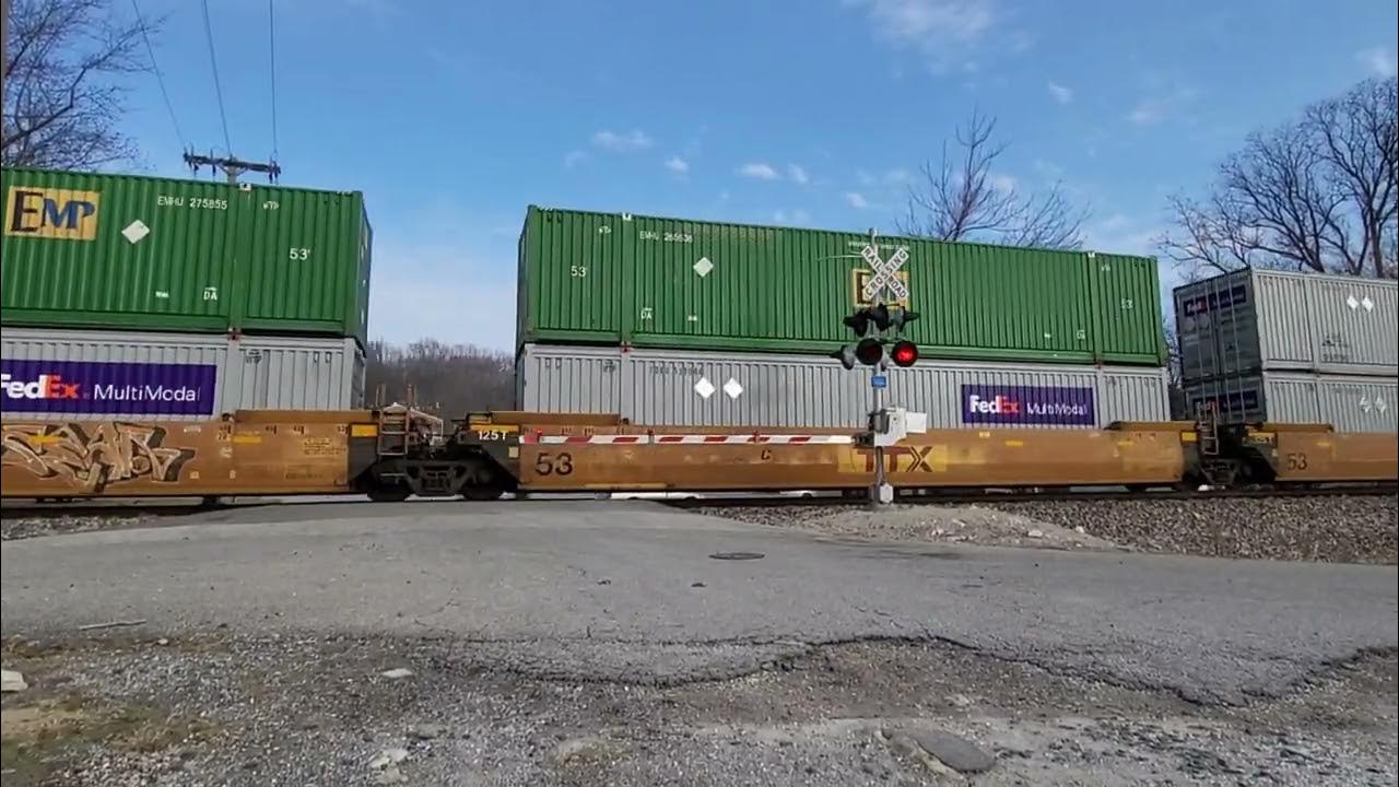 NS 4211 Manifest Frieght West - Brunswick, MO 1/7/2023 - YouTube