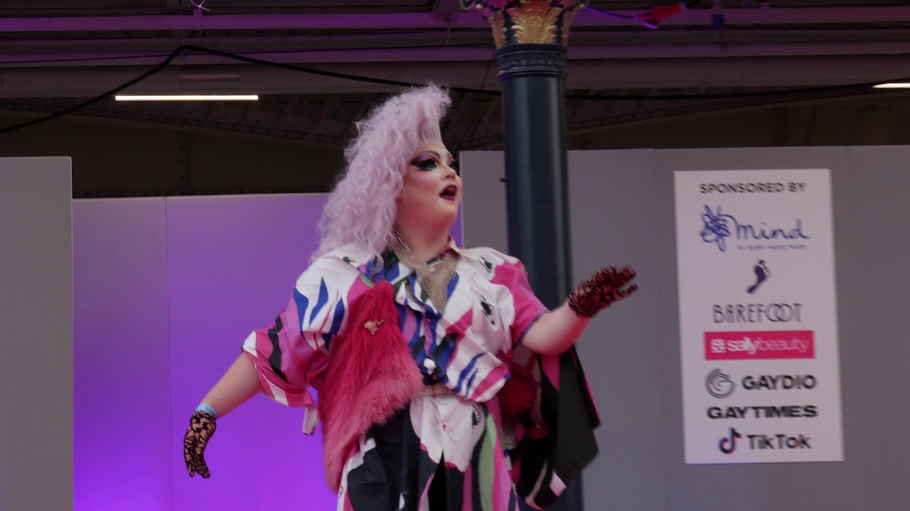 Donna Trump - Higher Love @ DragWorld, London - 17/08/2019 - YouTube