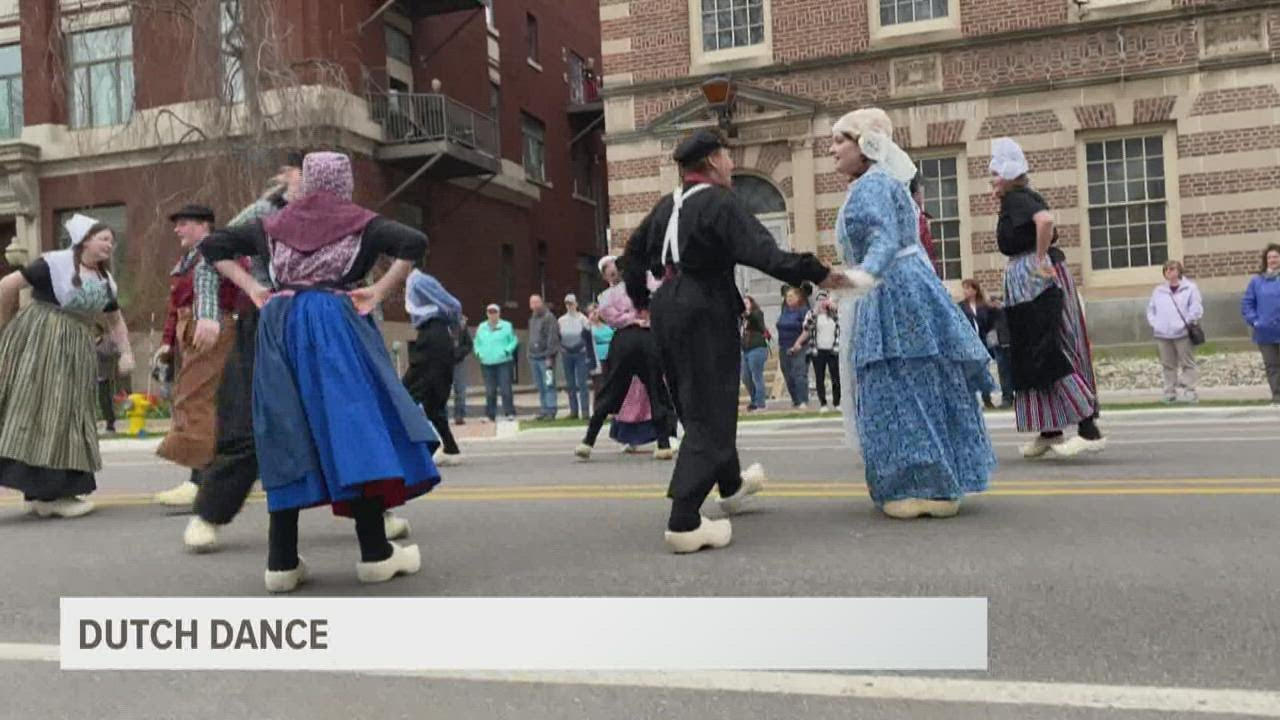 A closer look at Dutch Dances during Tulip Time - YouTube