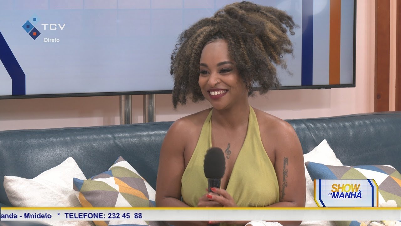 Show da Manhã: Conversa com artista Josslyn - YouTube