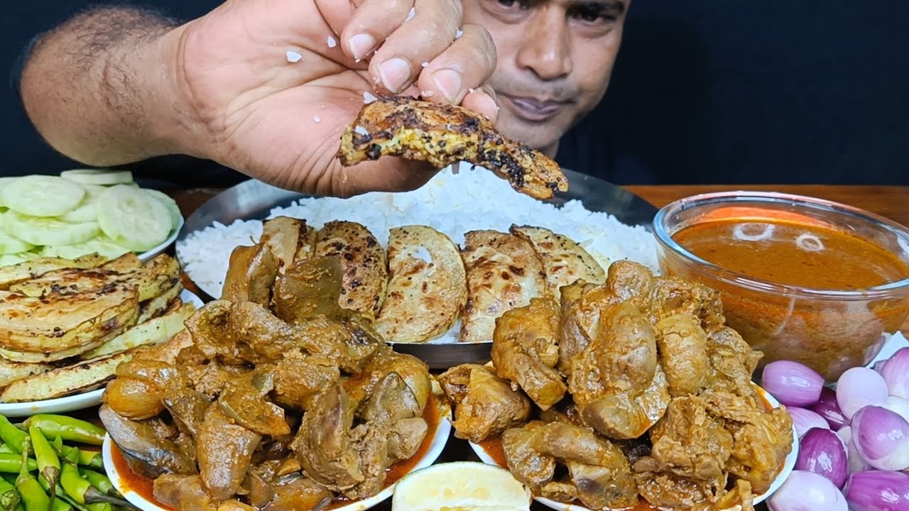 Spicy Chicken Gizzard & Liver Curry | Chalkumror Pur | Spicy Gravy ...