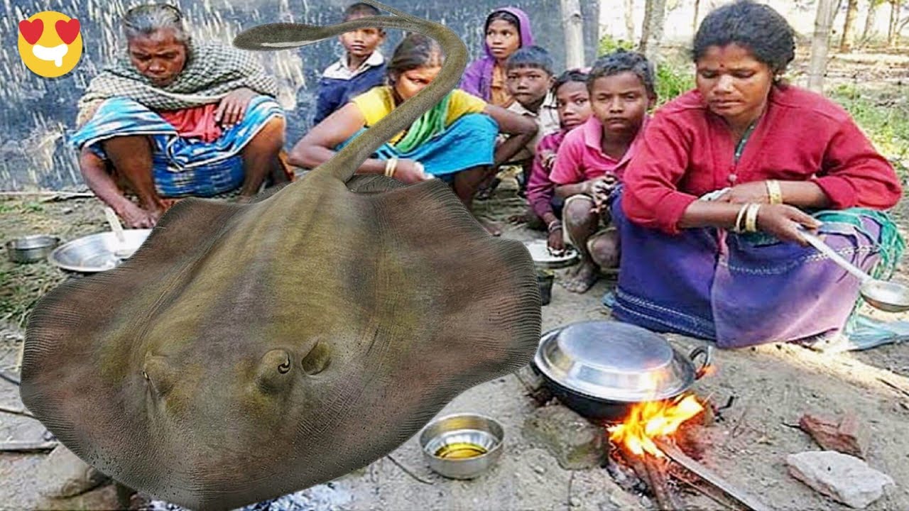 Big Size Stingray Fish Cooking// Monster Seafish Stingray fish cutting ...