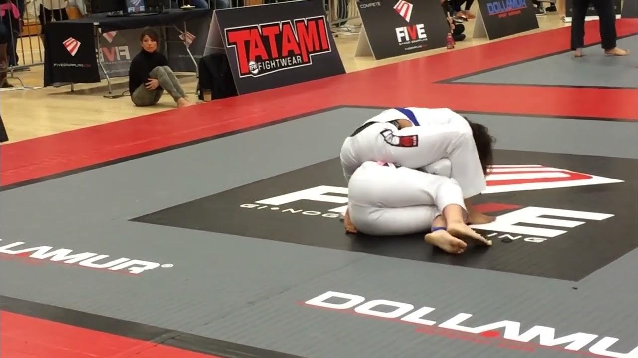 Epic Women's Brazilian Jiu Jitsu Match - Face Sit - YouTube