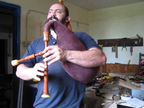 Piva Emiliana - north italian bagpipe in G - YouTube