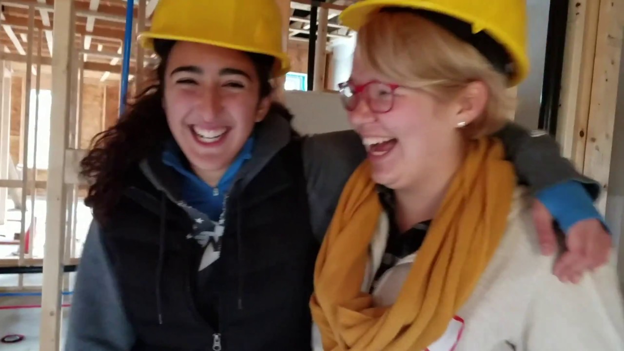 What to Expect When Volunteering with PVHfH - YouTube