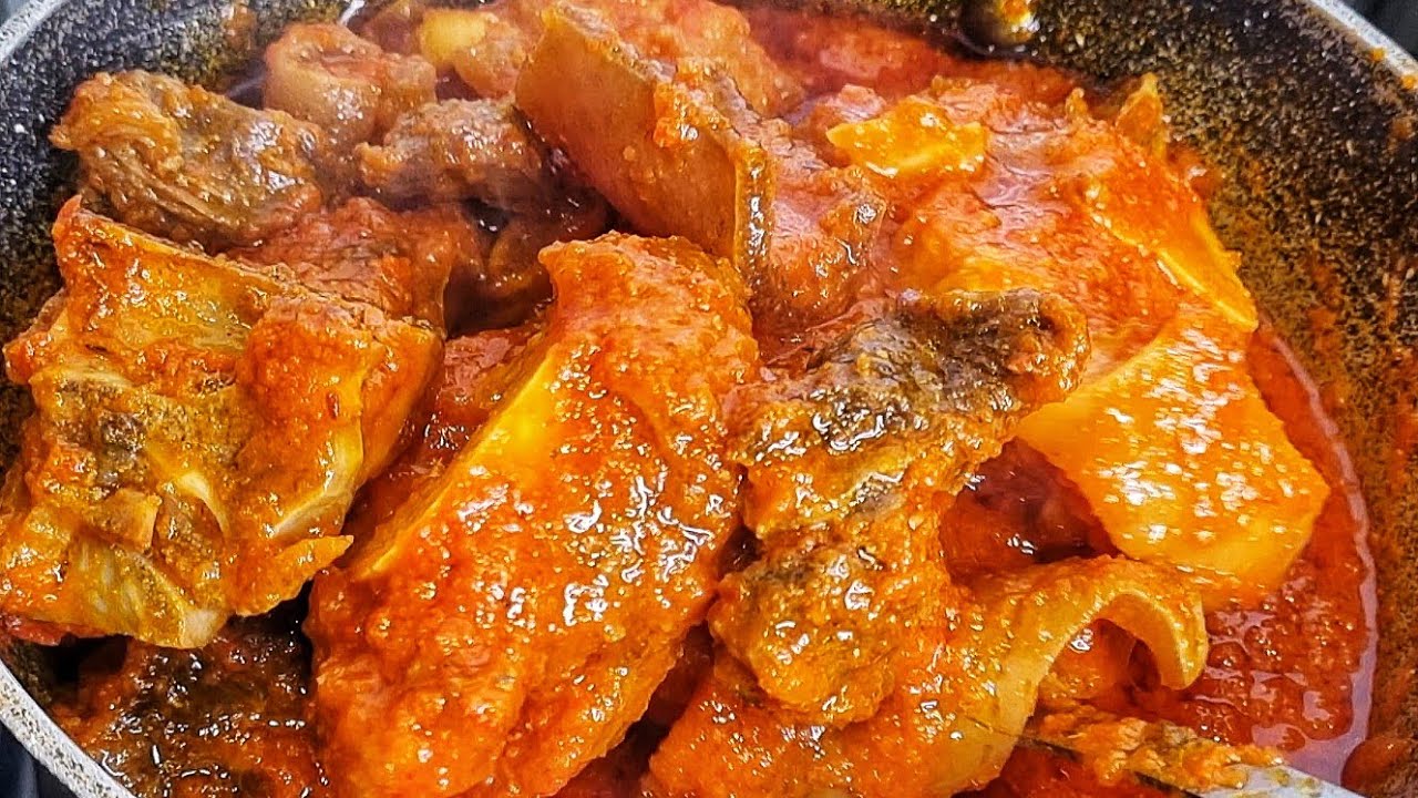 HOW TO MAKE THE BEST NIGERIAN BEEF AND COWFOOT STEW | BEST NIGERIAN ...