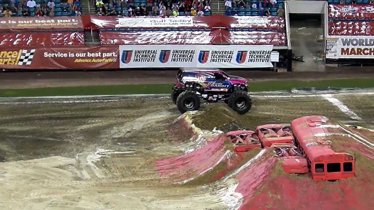 30. Monster Jam Jacksonville 2012 - Scarlet Bandit (Dawn Creten) - YouTube
