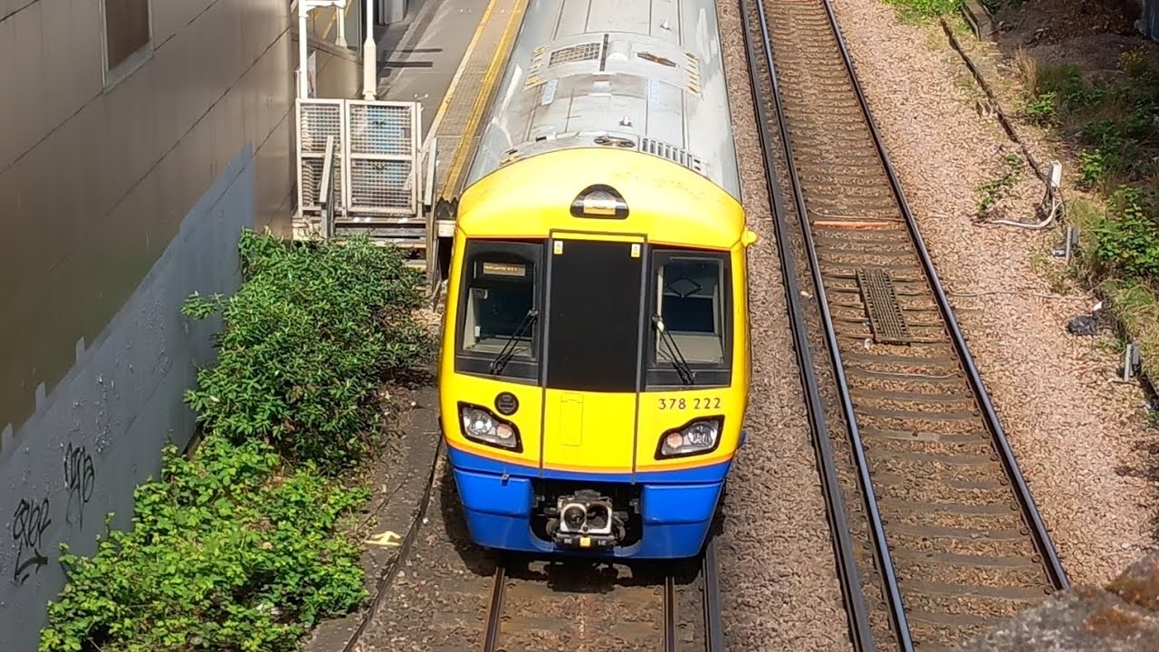 Train Video: London Overground trainspotting + drawing at the end 😊 ️ ...